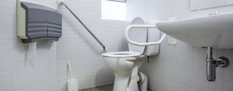Toaleta dla niepełnosprawnych. Przewodnik po rozwiązaniach